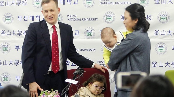 El profesor de la familia que se hizo viral: Mi vida real saltó a la ...