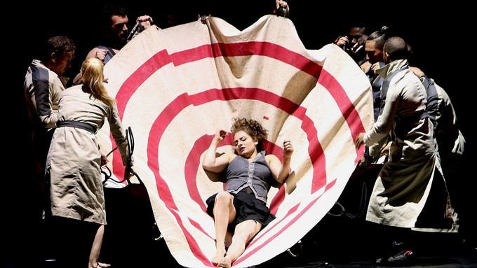 Cirque Farouche invoca a Fellini en Bogotá con su espectáculo más ...