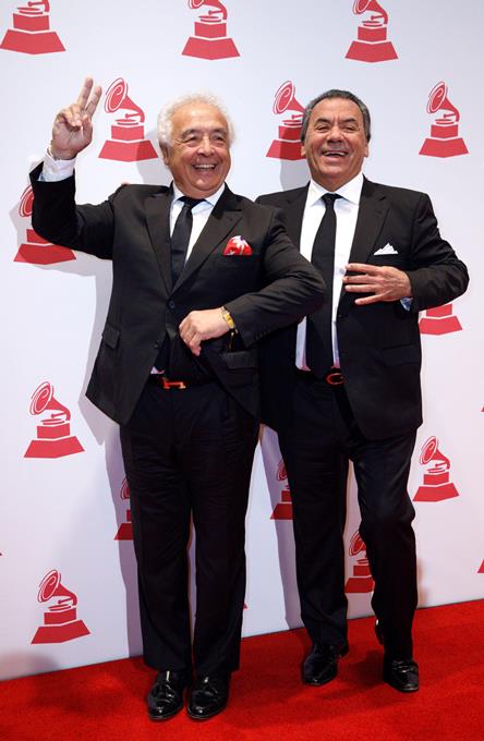 EN VIDEO: El arte y el salero de Los del Río enamoran en los Grammy ...