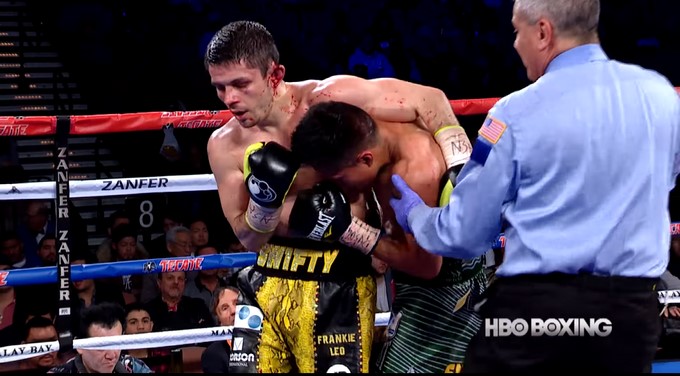 VIDEO: Estuvo al borde de perder una oreja durante un combate de boxeo ...