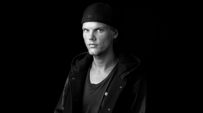 Video: Llegó S.O.S, el primer sencillo del álbum póstumo de Avicii ...