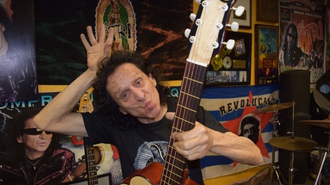 Álex Lora: "Para cumplir 50 años en el rock se necesita un poco de ...