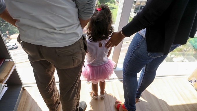 Salvar a Mafe, la cruzada de una pareja por su hija en la Venezuela en ...