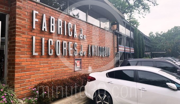 Los que hacen el "guaro" entrarán a paro