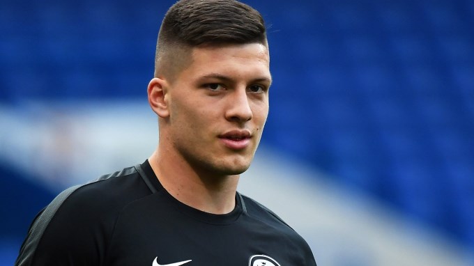 ¡Oficialmente del Real Madrid! Jovic supera el reconocimiento médico y ...