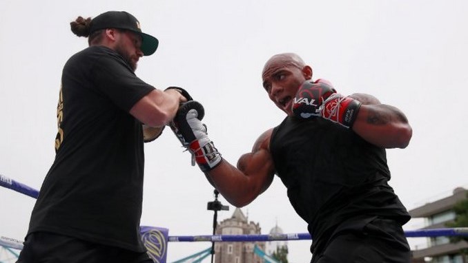 El boxeador Óscar Rivas se prepara para un crucial encuentro por un ...