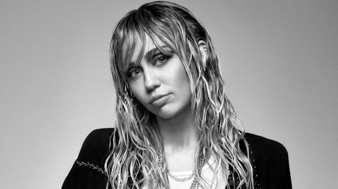 FOTO: Miley Cyrus preocupa con su extremada delgadez en Instagram ...