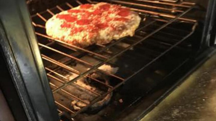 FOTO: Estaban haciendo pizza en familia y terminaron con una serpiente ...