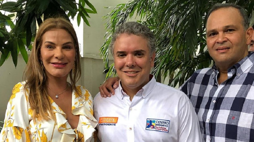 Citaron a indagatoria a la exreina María Mónica Urbina por supuesta ...