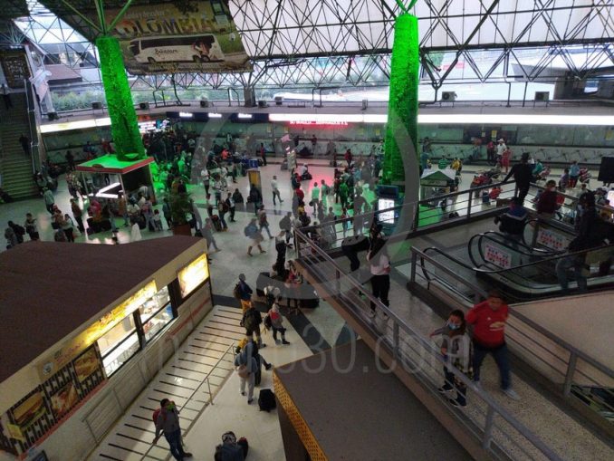 EN FOTOS: ¡Qué gentío! Así está este martes la Terminal del Norte, en ...