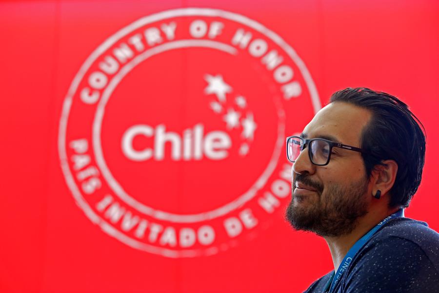 El rap y la falta de futuro en Chile unen a los protagonistas de "Piola ...