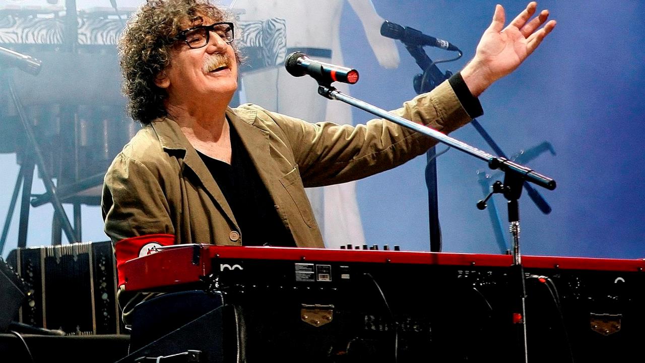 Setenta años de Charly García, un rockero que vive por y para la música ...