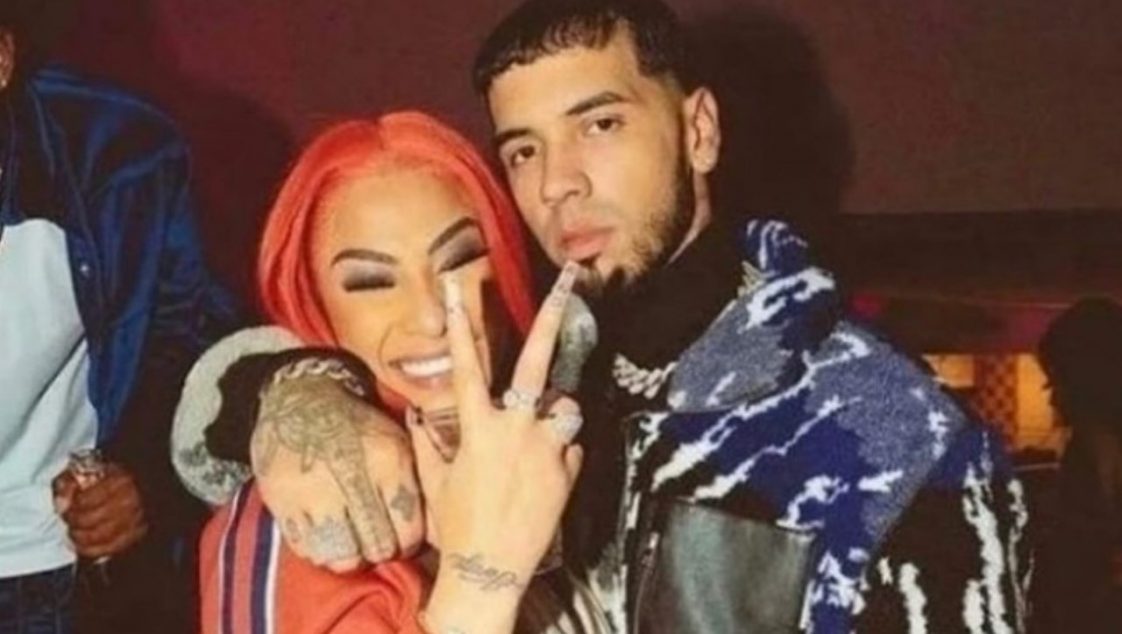 VIDEO. Chao pelucas, esposa de Anuel AA luce con su pelo natural