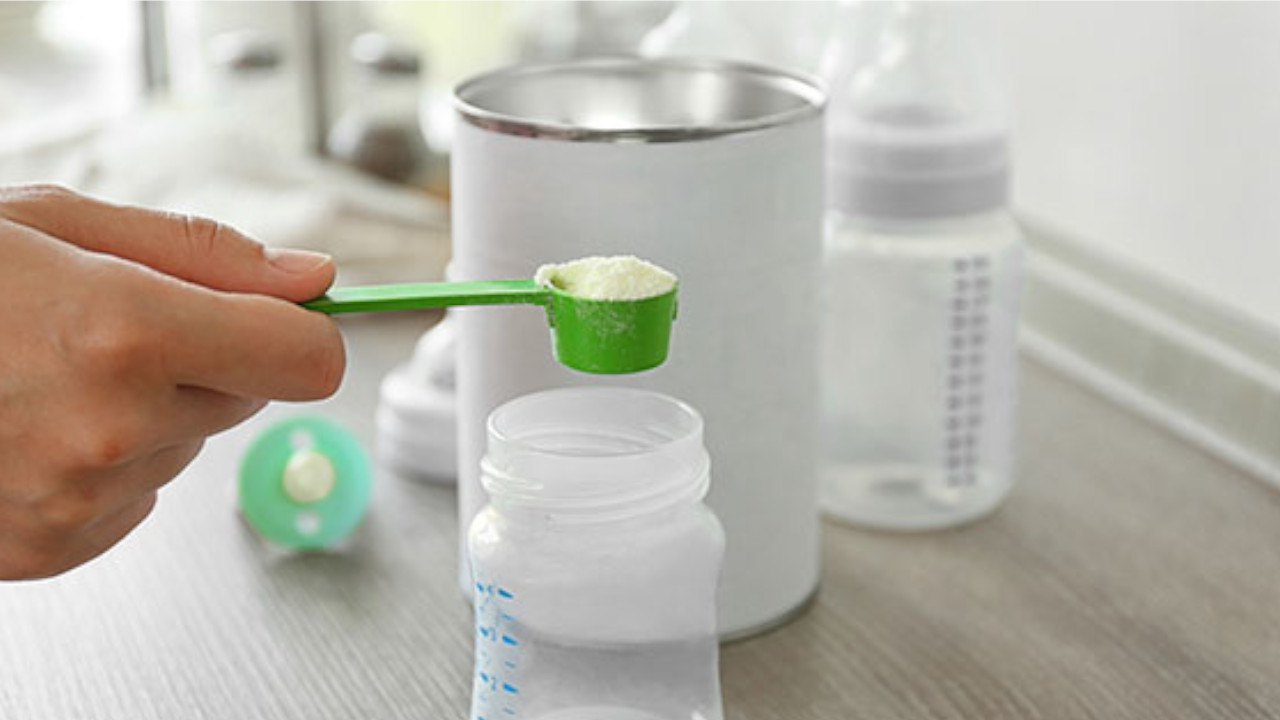 Fórmulas lácteas retiradas del mercado por tener bacterias