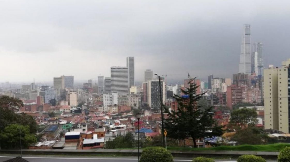 ¿Por qué hay tanta neblina en las mañanas en Bogotá? Acá te contamos