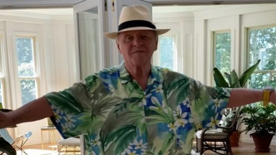 Anthony Hopkins baila al ritmo de “La Pollera Colora”