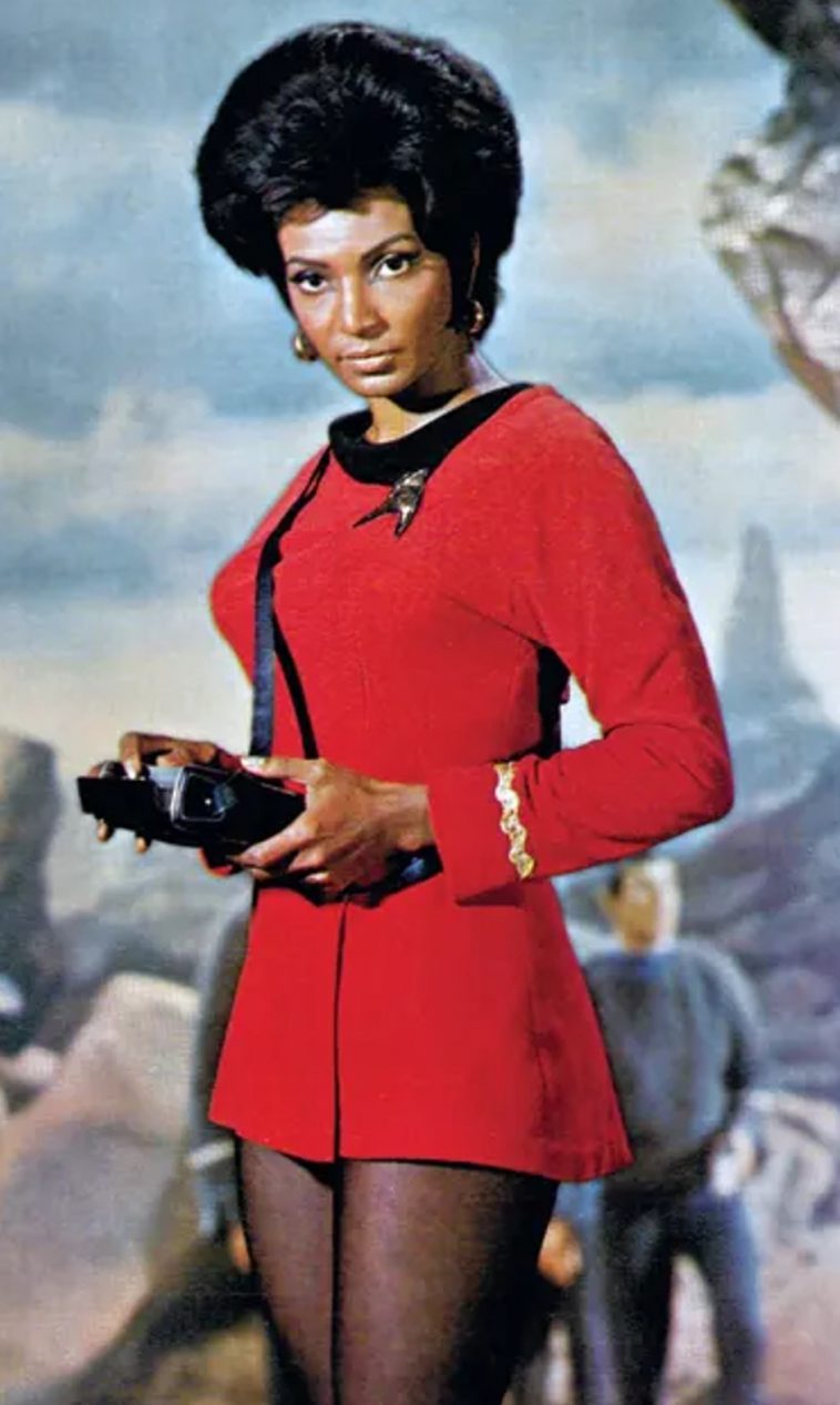 Muere la actriz Nichelle Nichols, que encarnó a Nyota Uhura de "Star ...
