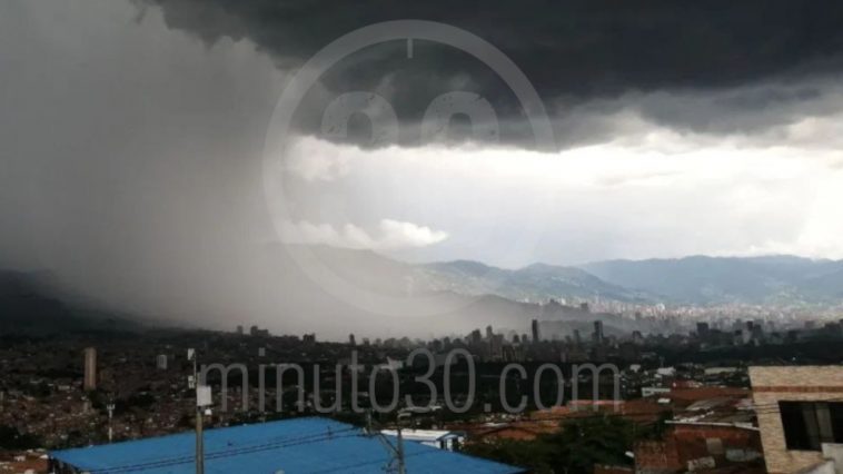 ¿Por qué está lloviendo tan duro en Medellín?