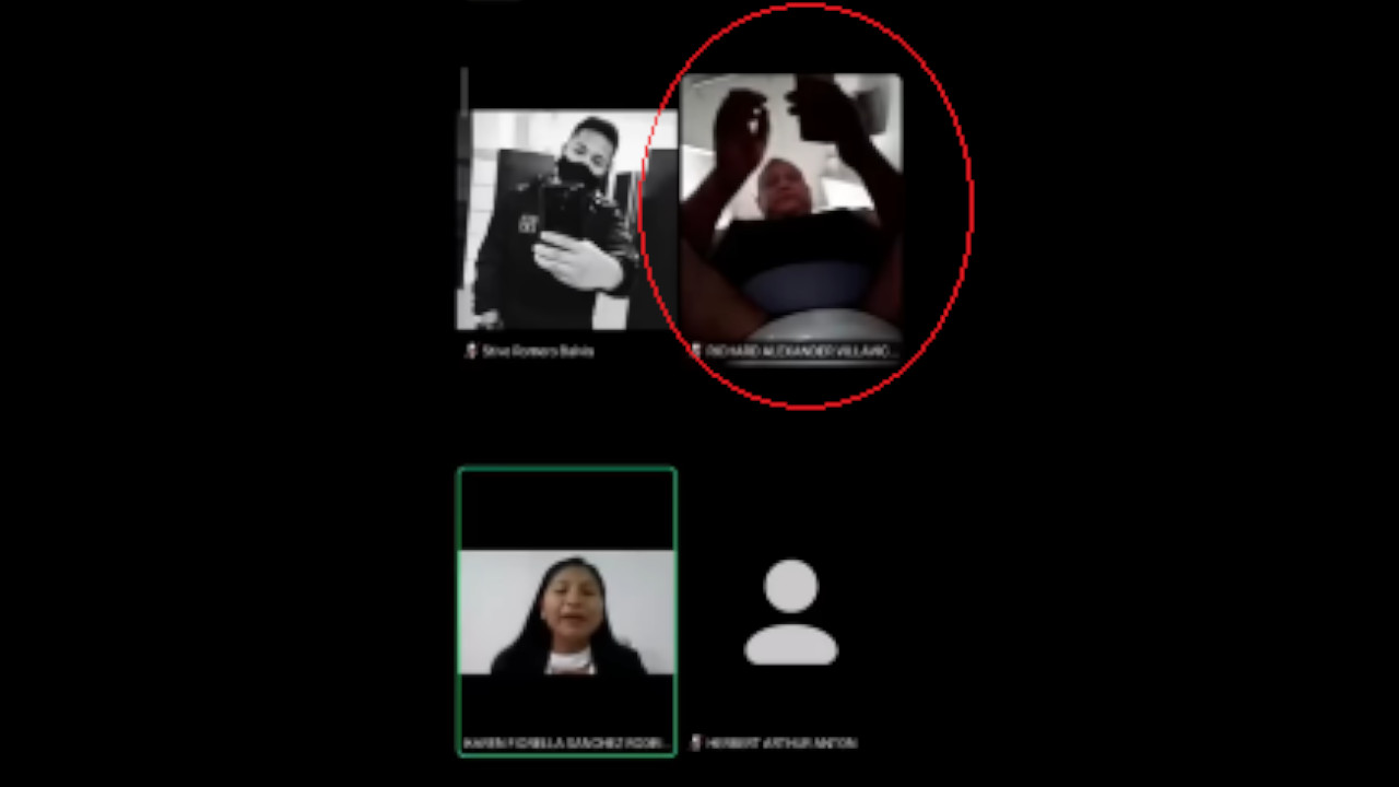 Video Profesor No Apagó La Cámara En Clase Virtual Y Los Alumnos Le Vieron ‘todo En El Baño 