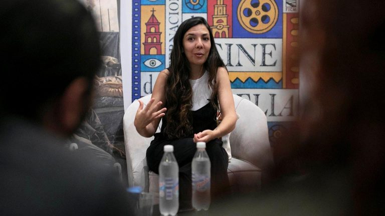 Laura Mora explotará el realismo mágico en serie de "Cien años de soledad"