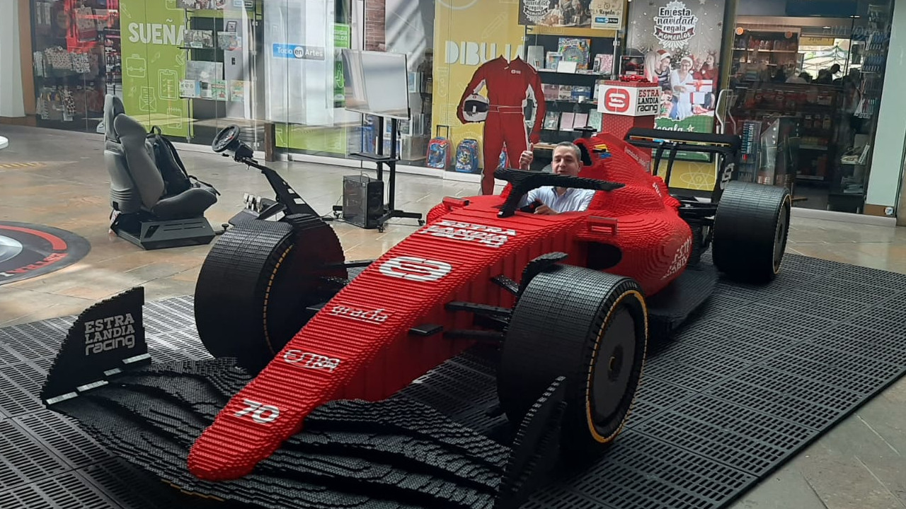 [VIDEO] Con exhibición de carro F1 armado con fichas, celebran la ...