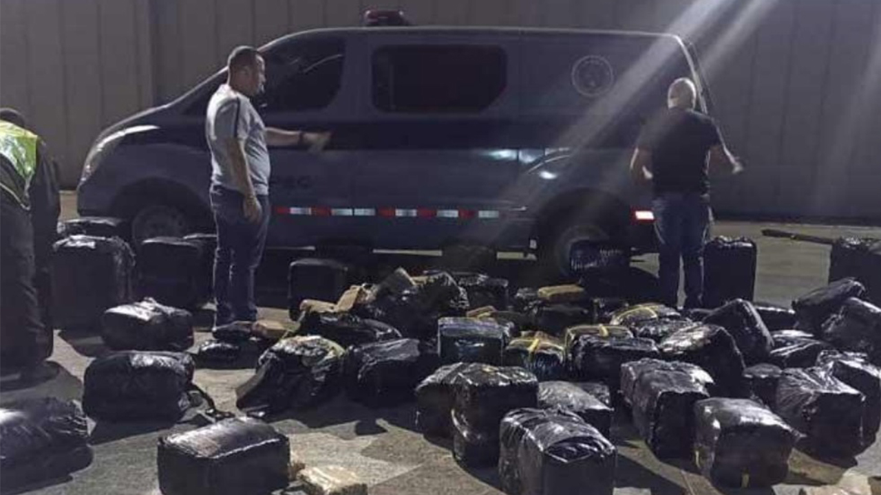 Encuentran carro ‘gemeleado’ del Inpec con más de 1.000 kilos de marihuana