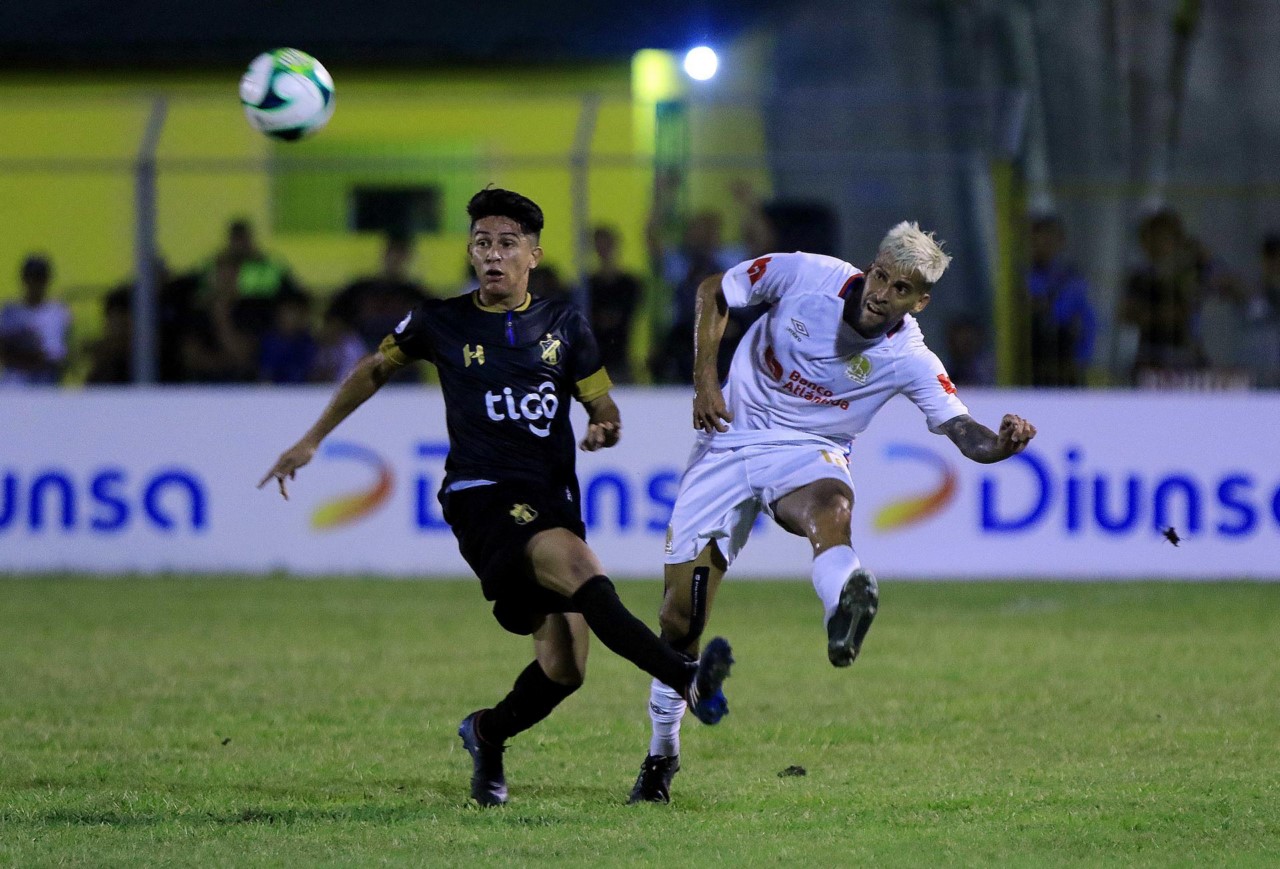 El colombiano Yustin Arboleda tiene al Olimpia como líder en Honduras