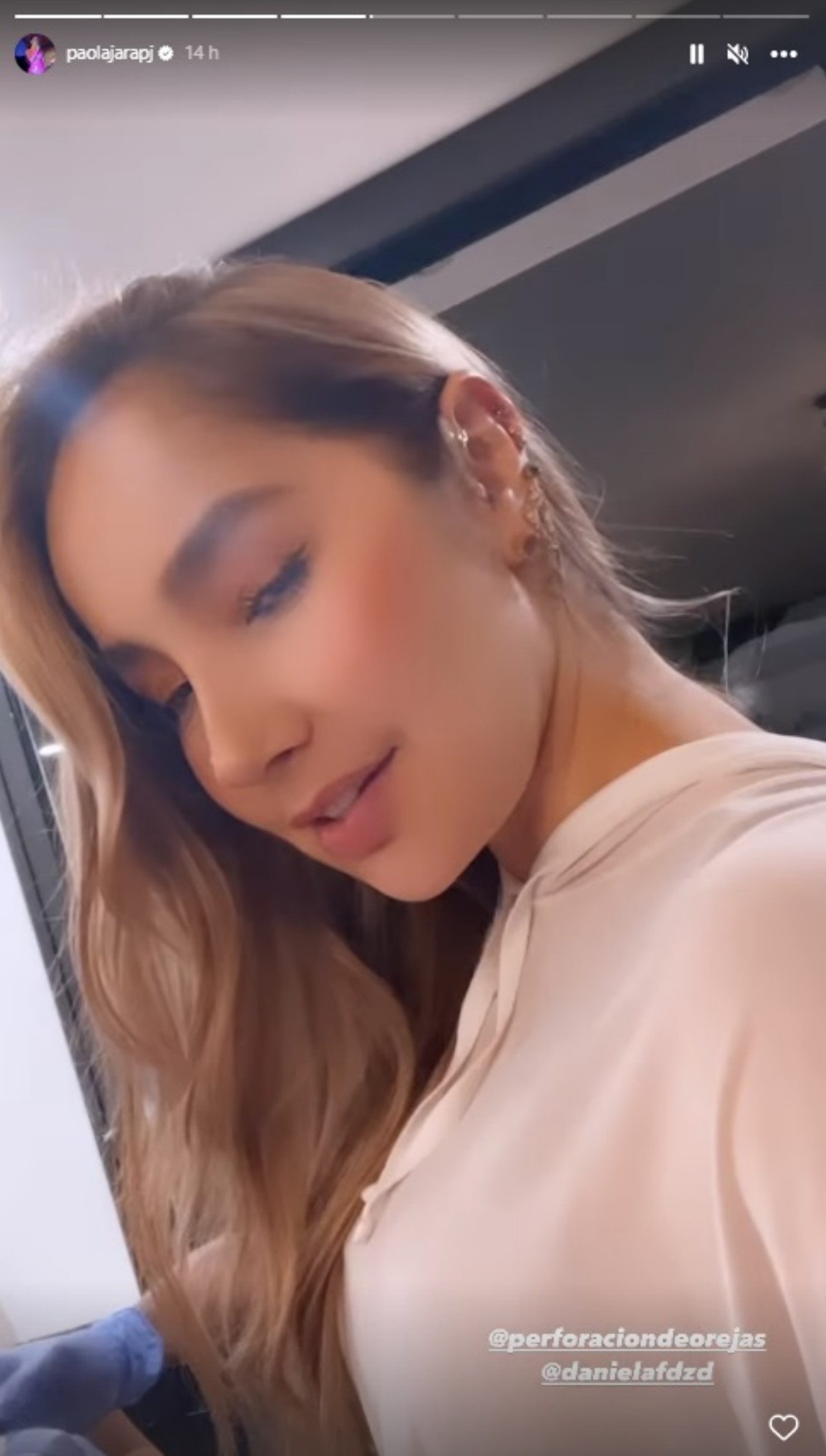 [FOTOS] Por cambio de look, comparan a Paola Jara con Clara Chía