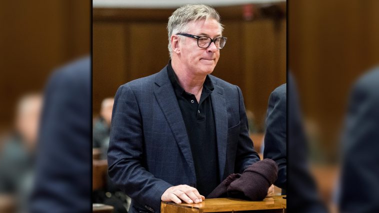 Trabajadores de "Rust" demandan a Alec Baldwin por efectos ...