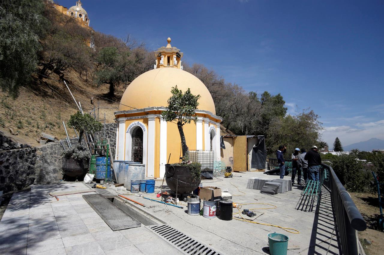 FOTOS Y VIDEO: Hallan nacimiento de "agua sagrada" en la Gran Pirámide de Cholula de México ...