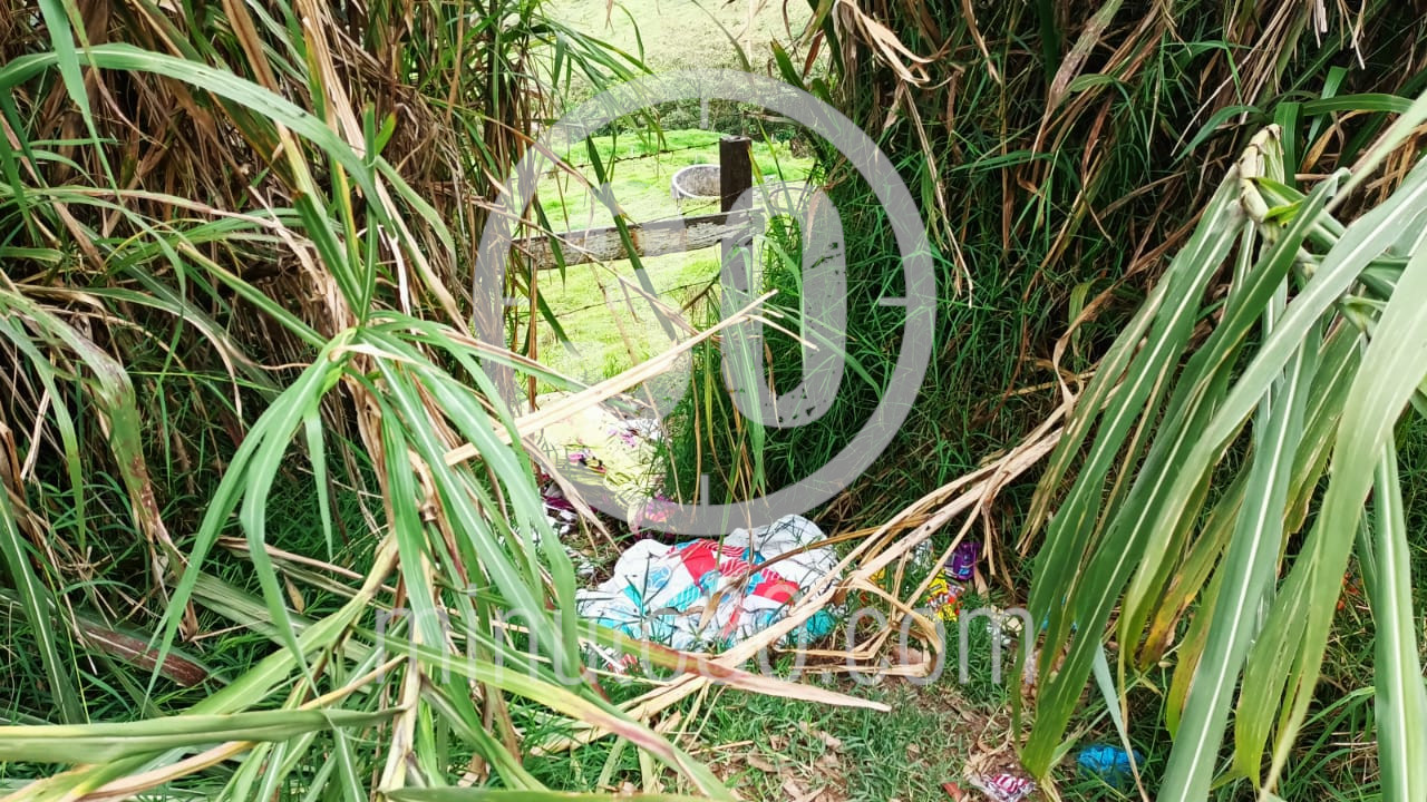 [FOTOS] Encuentran un cadáver envuelto en cobijas en la vía a San Félix |Minuto30
