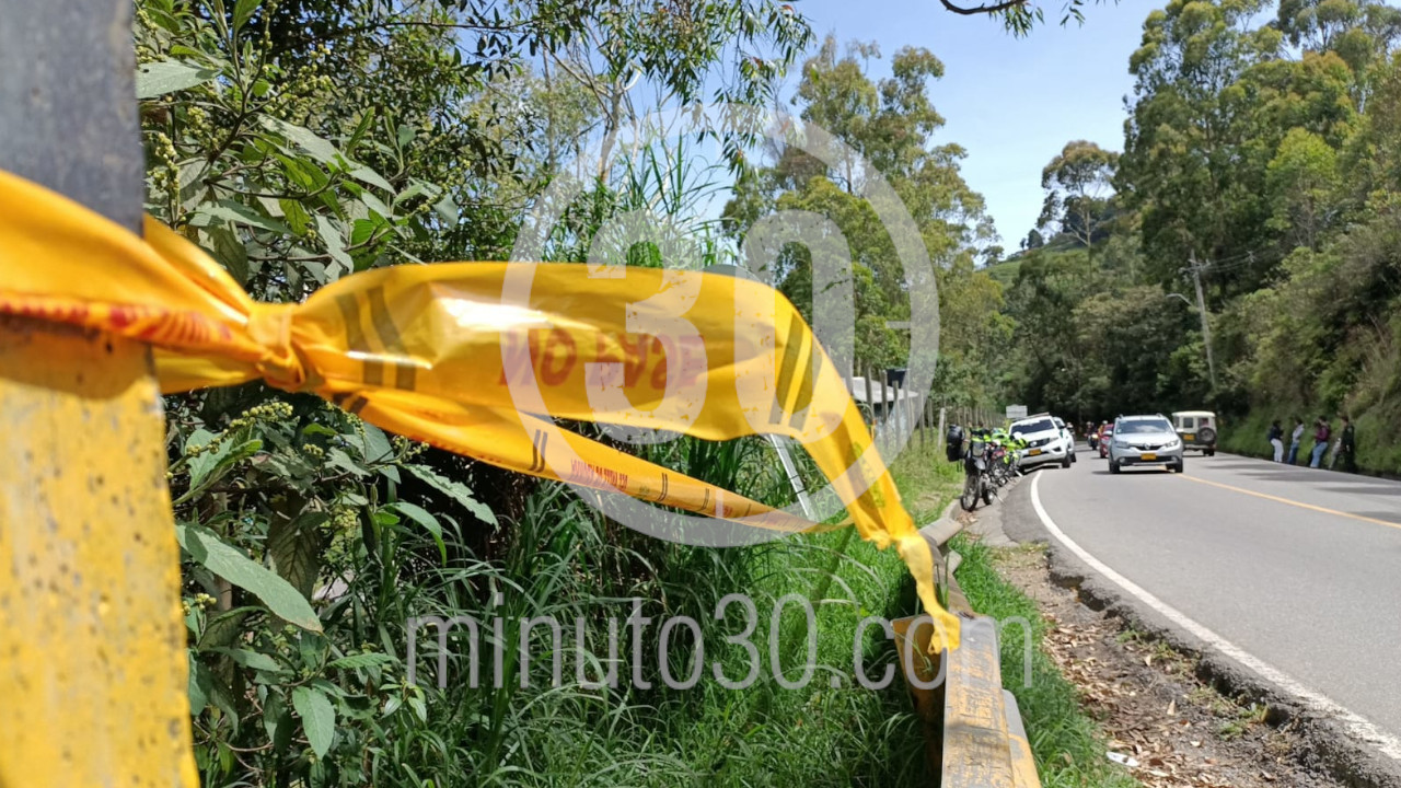 [FOTOS] Encuentran un cadáver envuelto en cobijas en la vía a San Félix |Minuto30