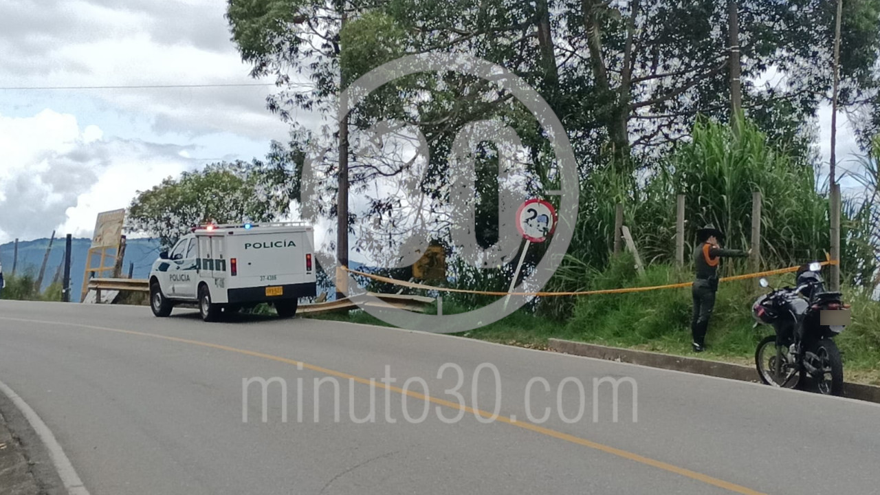 [FOTOS] Encuentran un cadáver envuelto en cobijas en la vía a San Félix |Minuto30