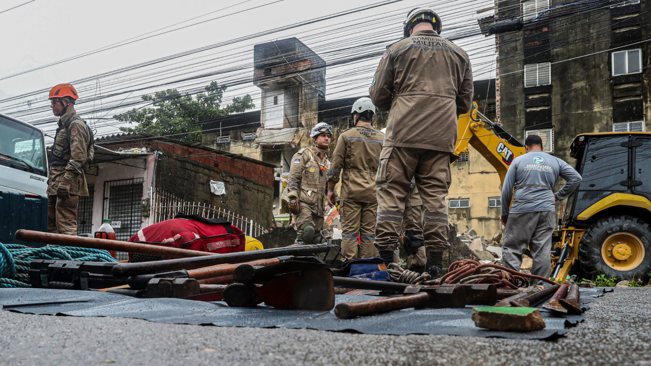 VIDEO. Al menos dos muertos y 15 desaparecidos por el desplome de un edificio en Brasil