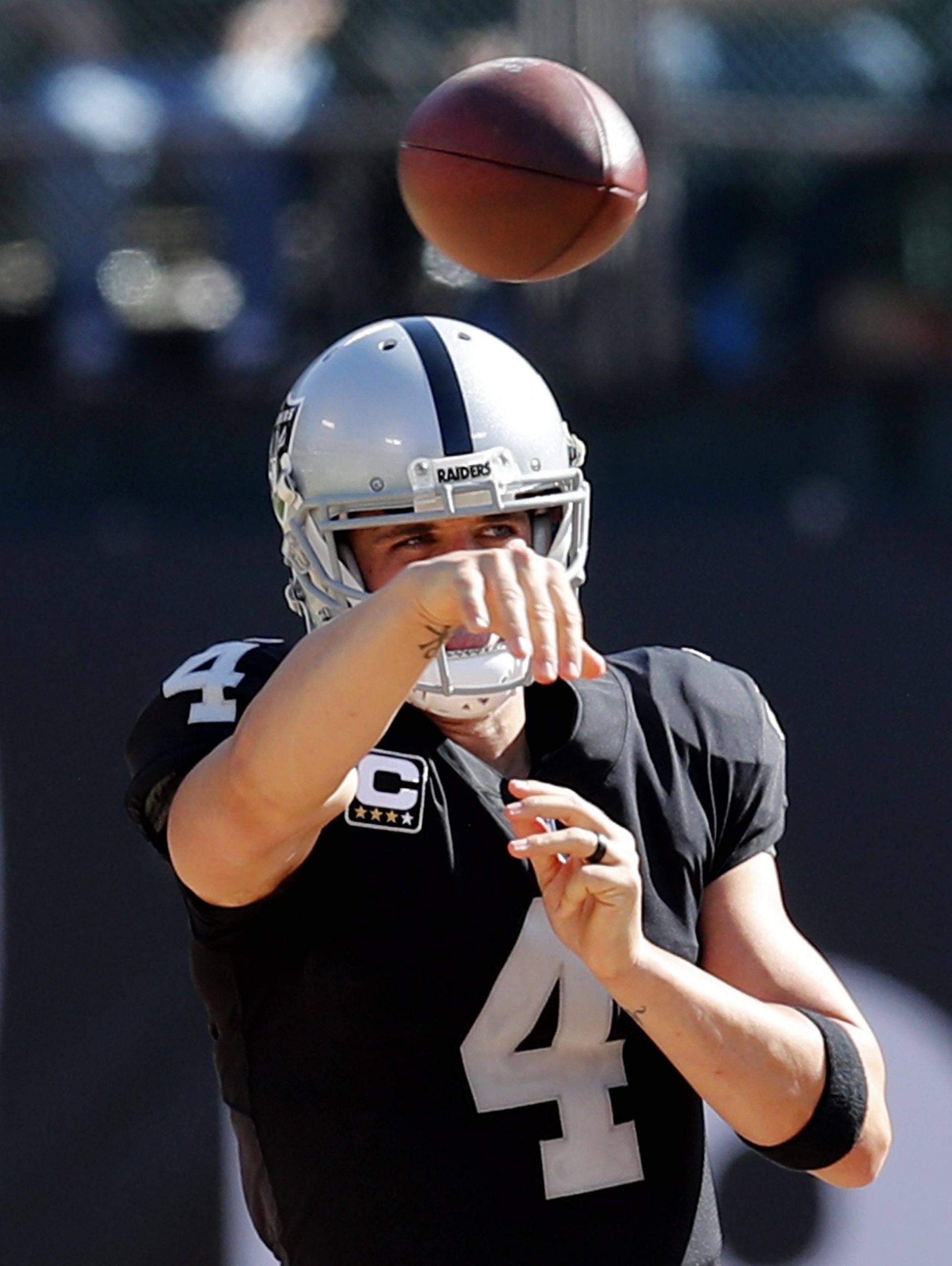Derek Carr debuta con los Saints ganando a los campeones Kansas City ...