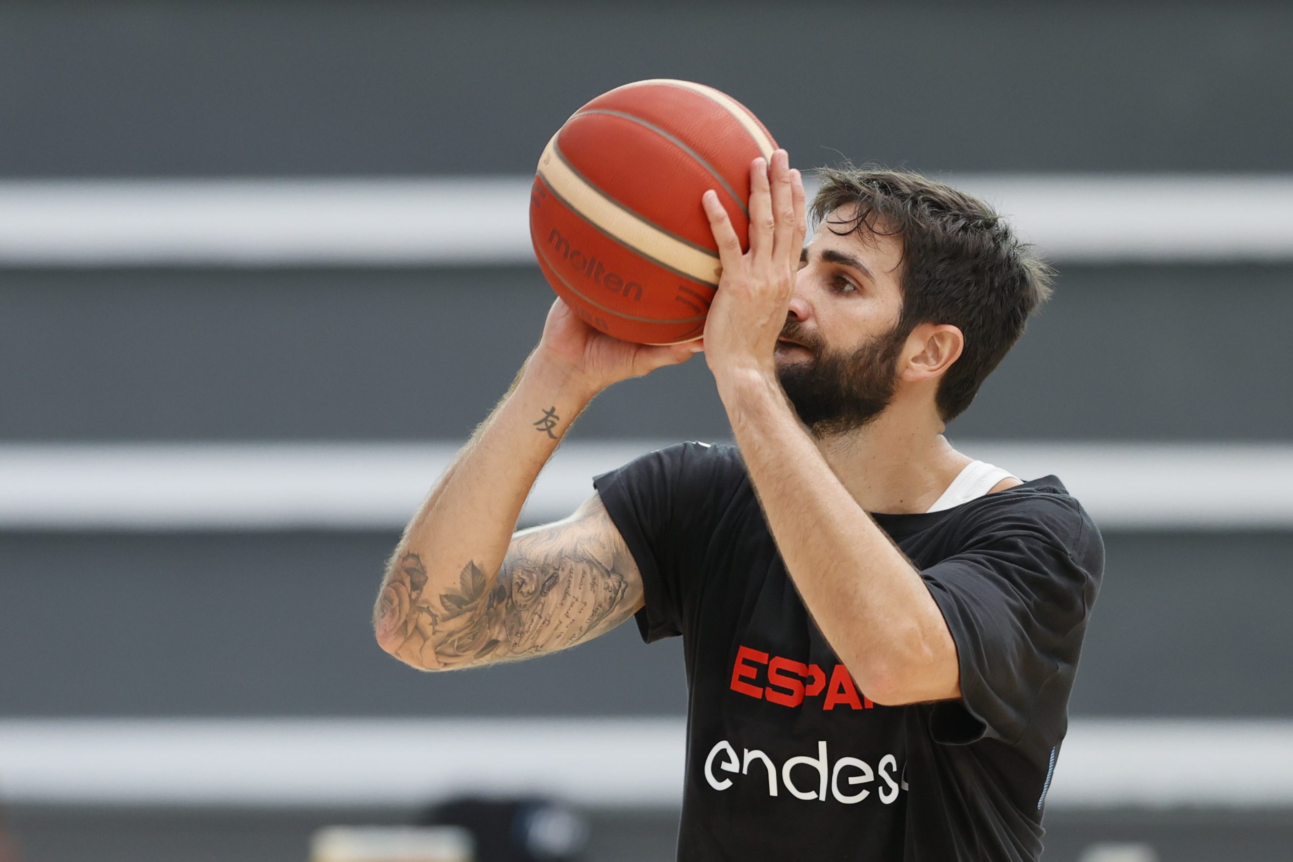 Ricky Rubio anuncia que para su actividad profesional para cuidar su ...