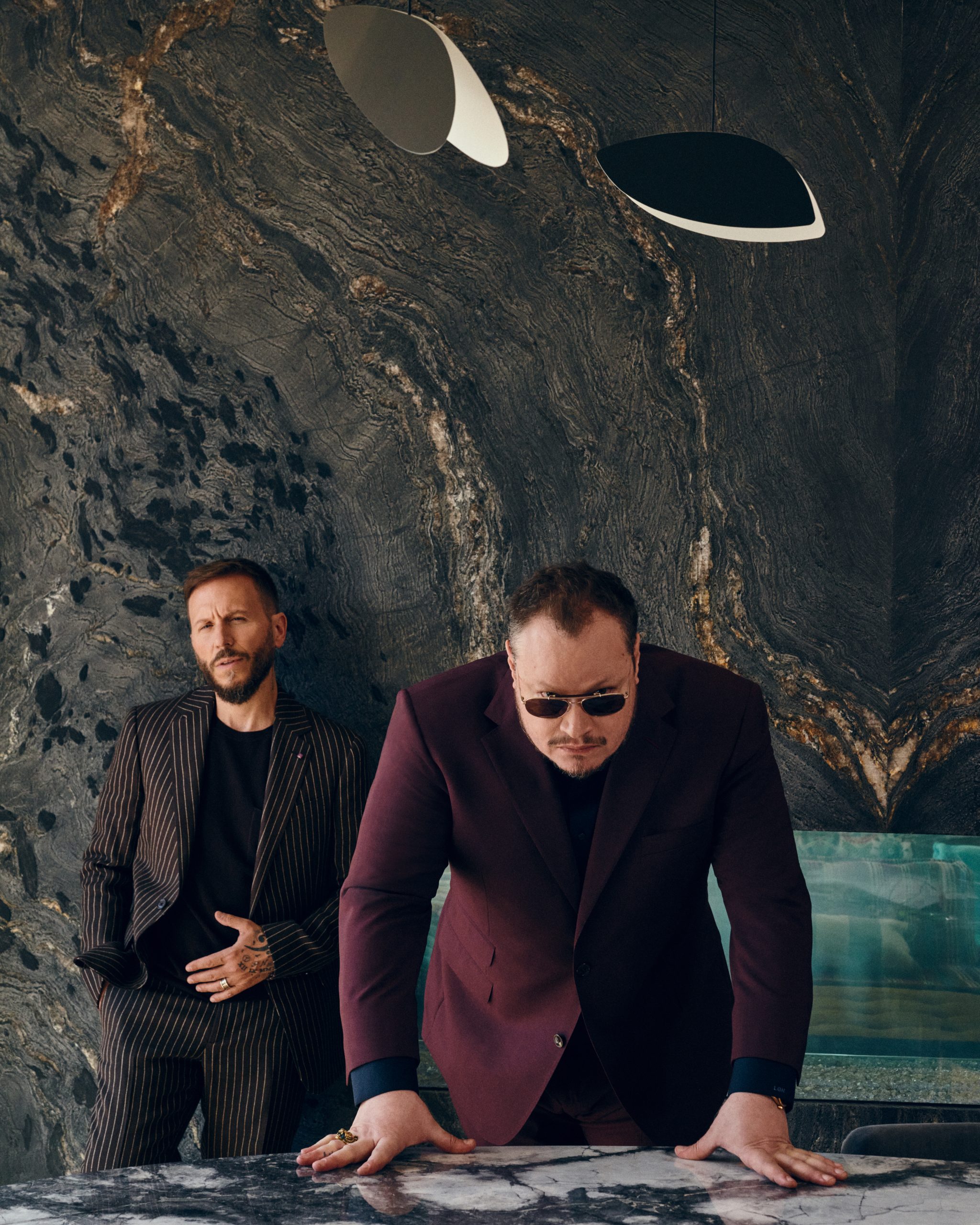 Sin Bandera defiende letras profundas, no como si fueran chats de ...