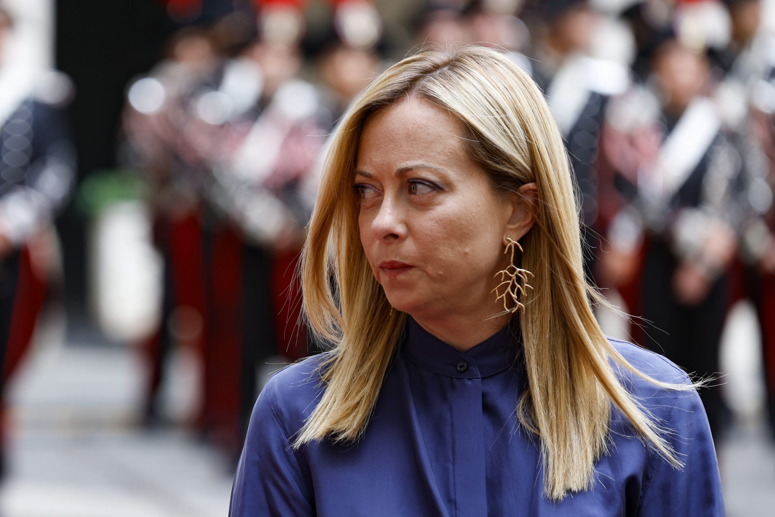 Meloni dice que el impuesto a la banca fue su idea y "volvería a ...