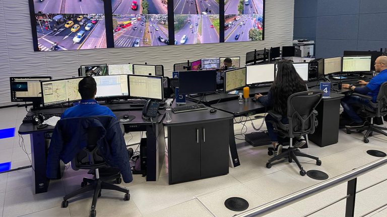 Video. Consulte en tiempo real las vías de Medellín con los mapas del ...