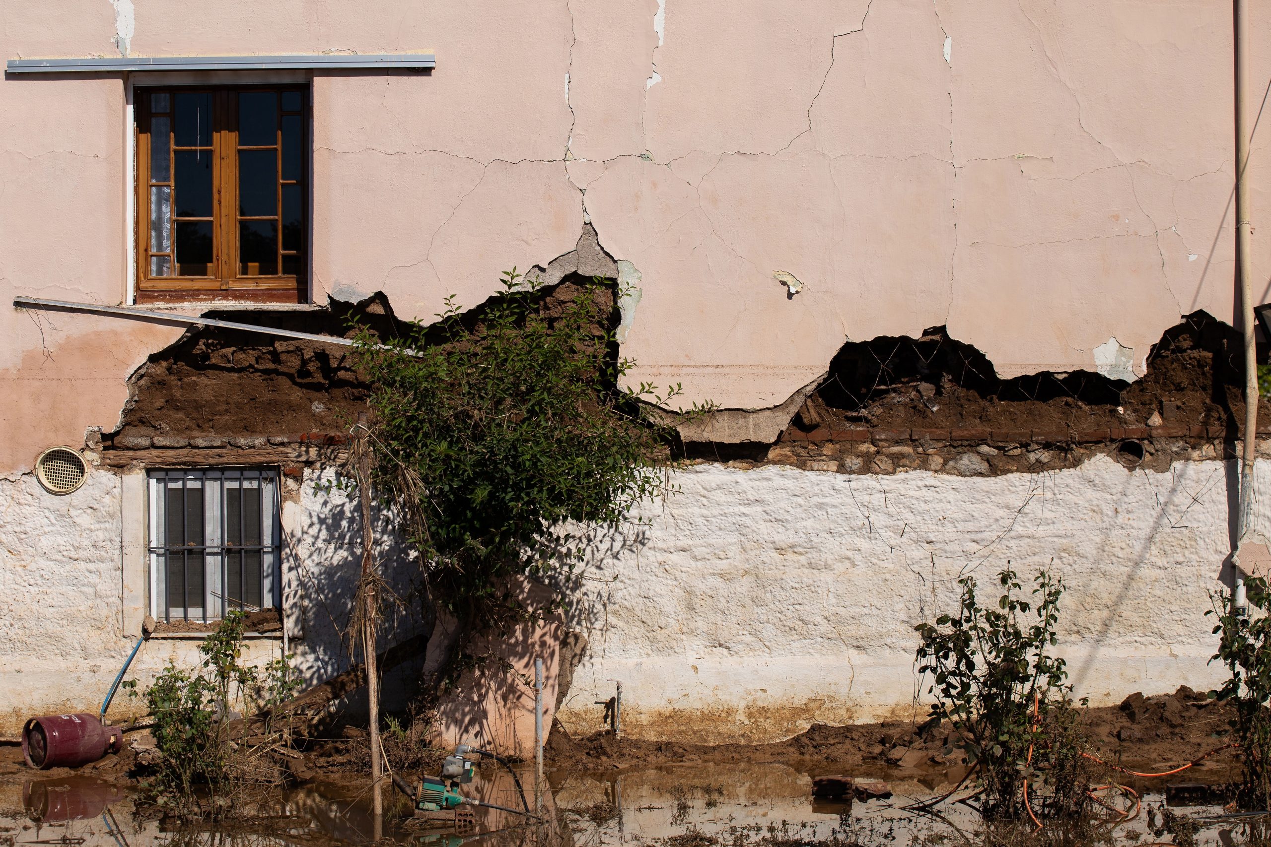 Grecia central sigue sumergida en el barro, 8 días después de la ...