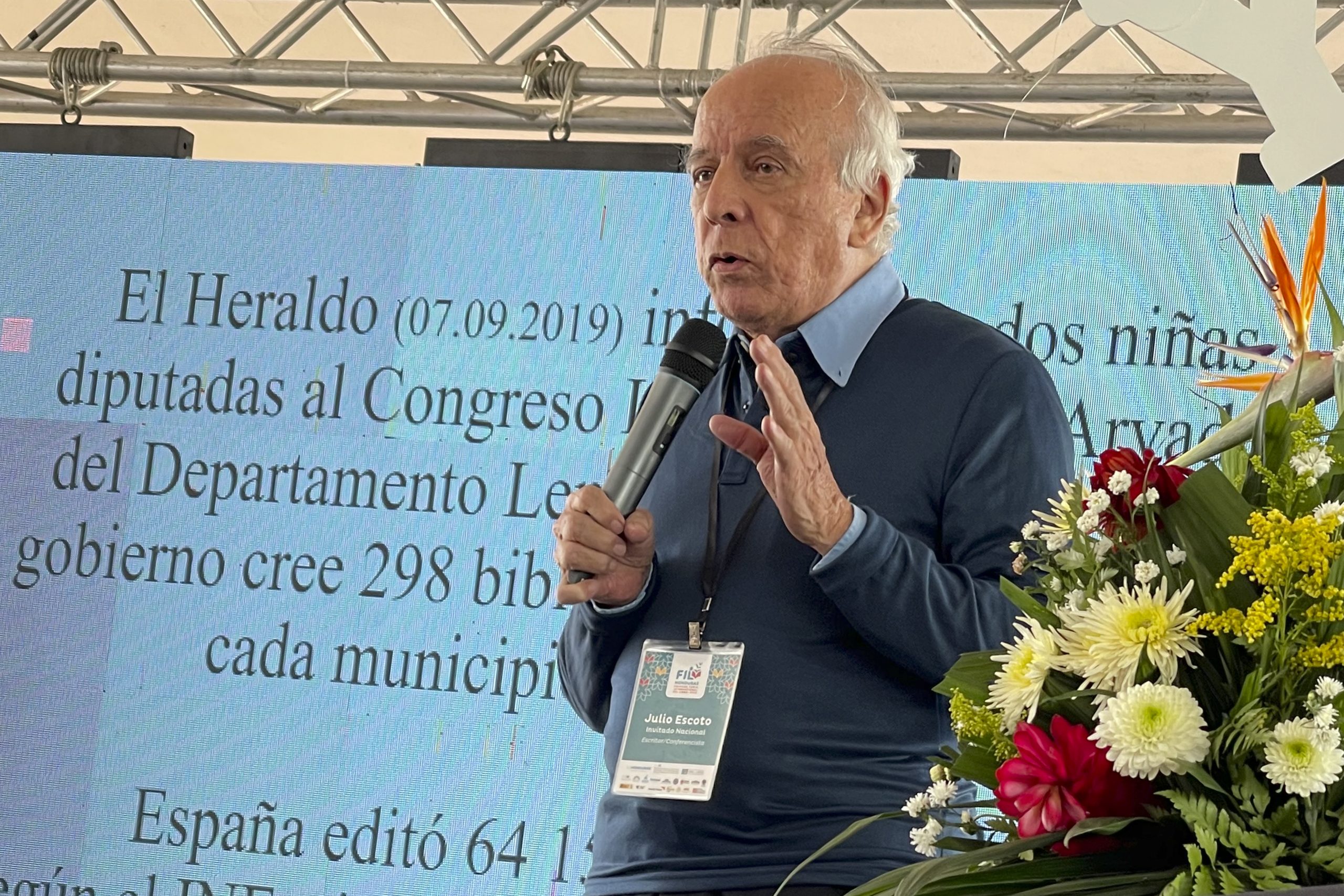 Escritor Julio Escoto es nombrado director del Banco Central de ...