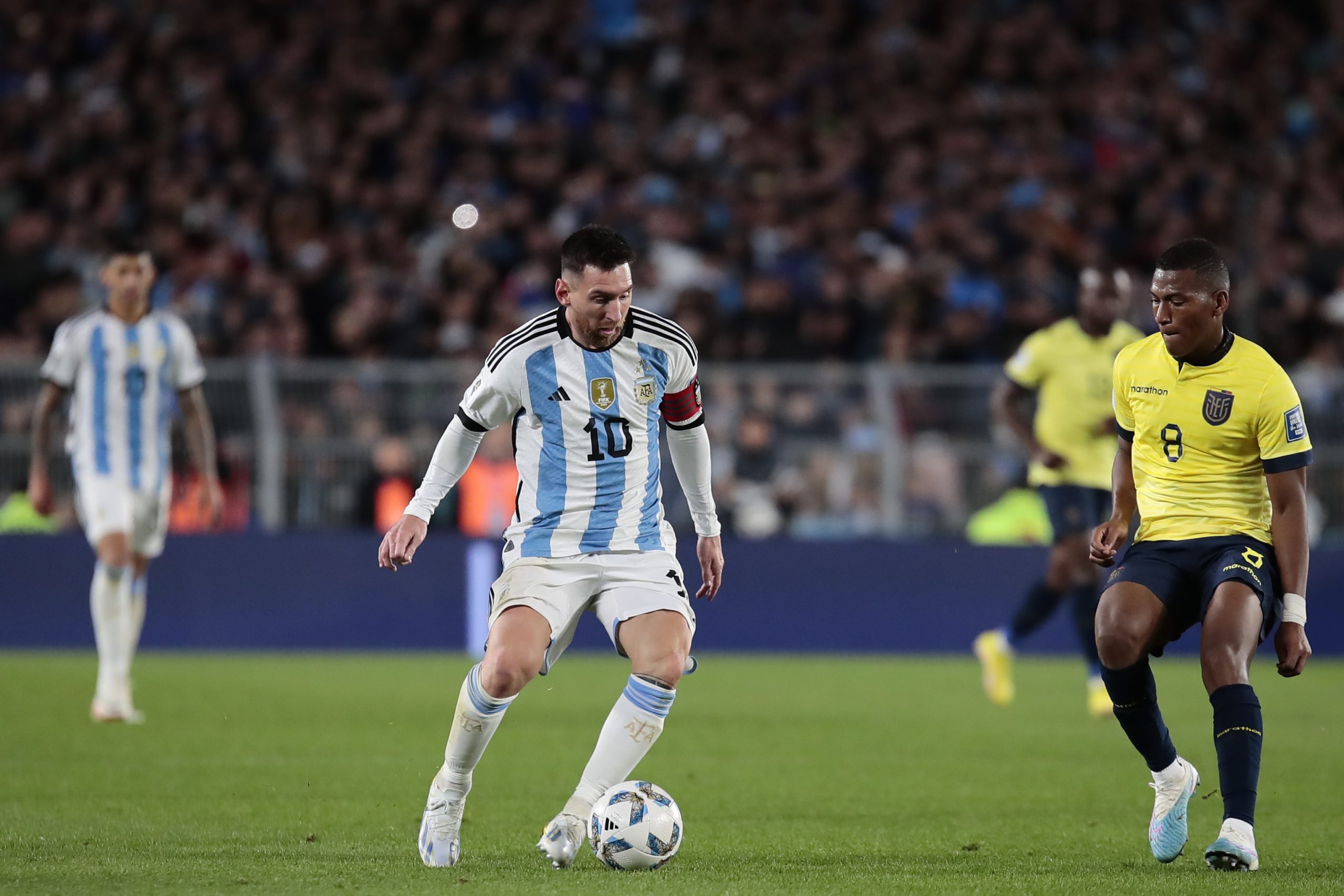 1-0. Messi; gol de tiro libre, récord en eliminatorias y triunfo en el ...