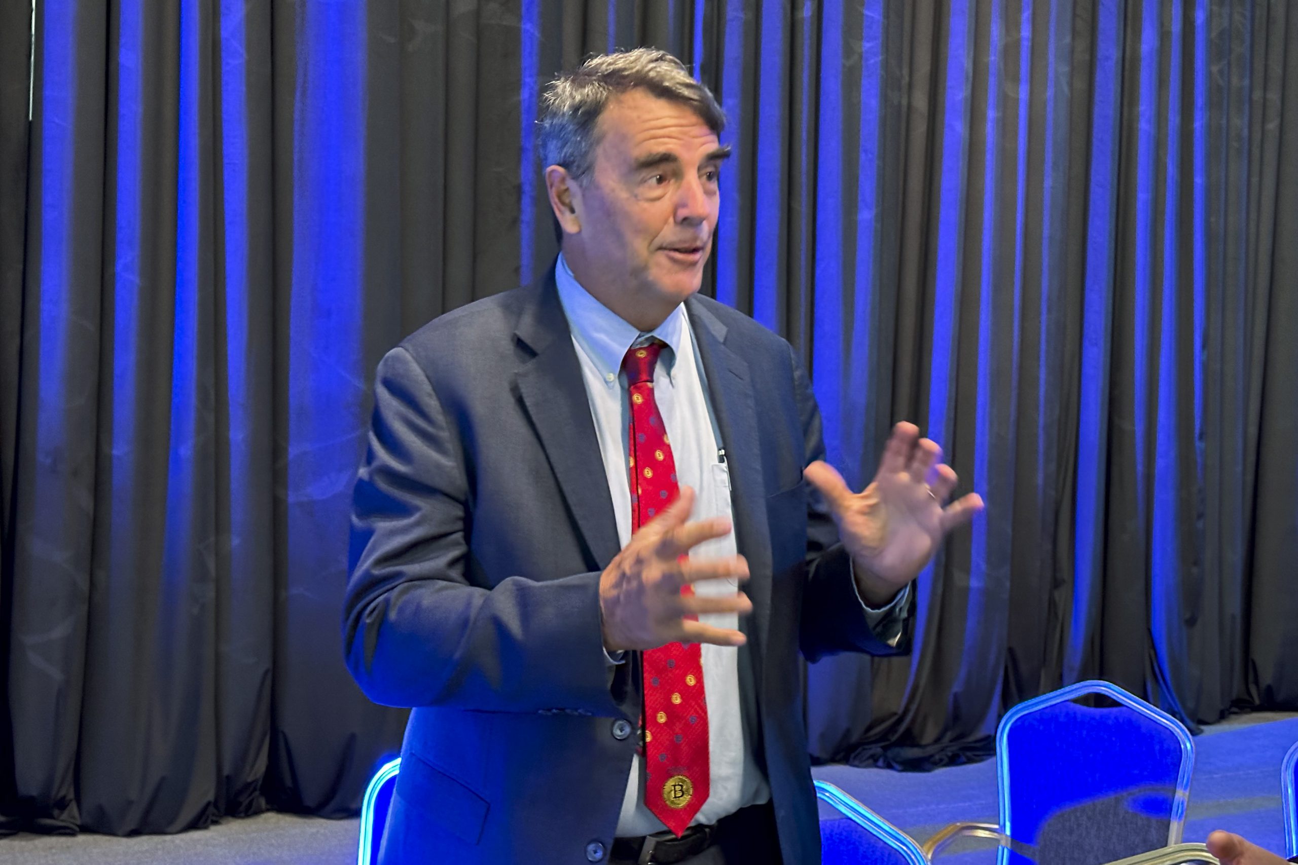 El inversor estadounidense Tim Draper rechaza regular por ahora la ...