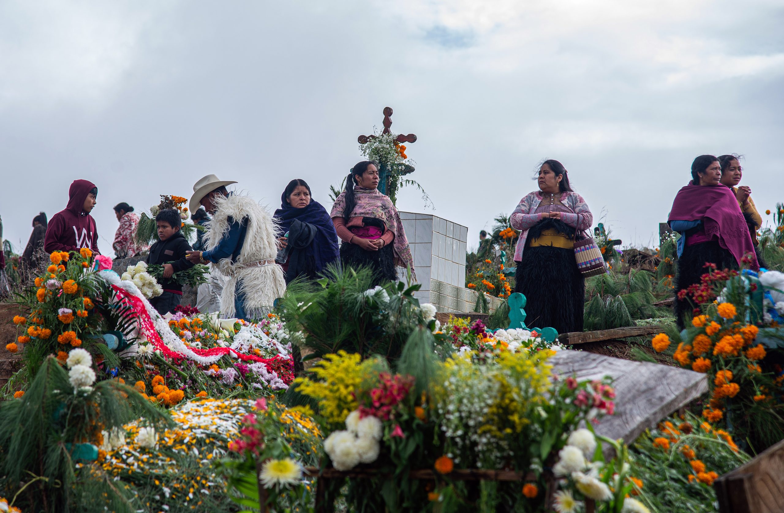 Miles de indígenas reviven sus tradiciones más ancestrales con el Día ...