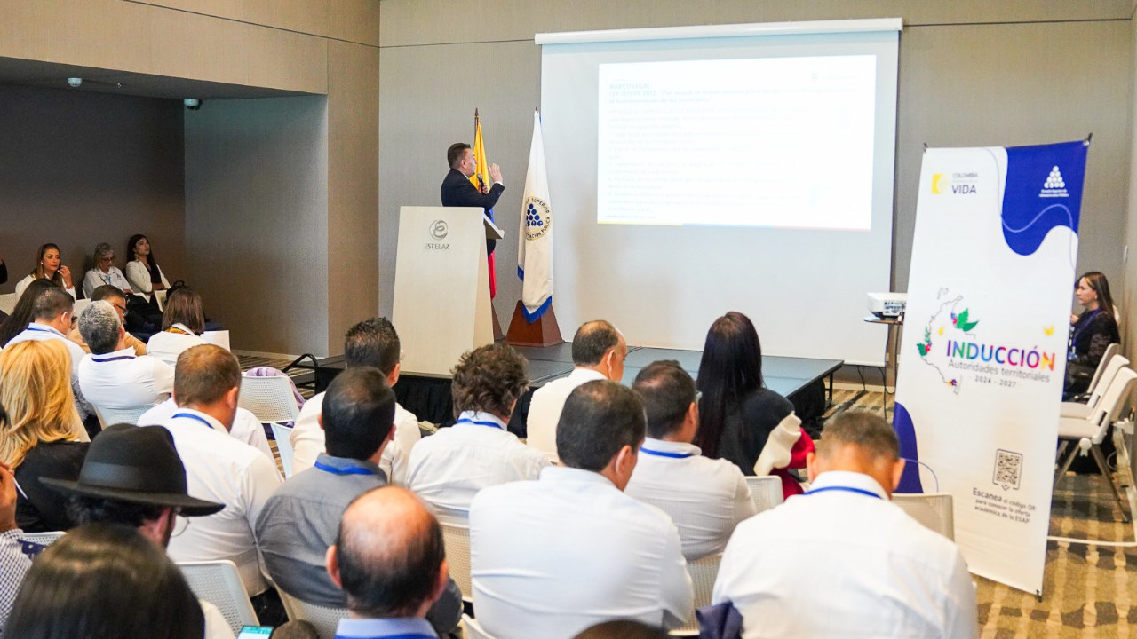 116 alcaldes electos están en Medellín, formándose en Alto Gobierno con la ESAP | Minuto30