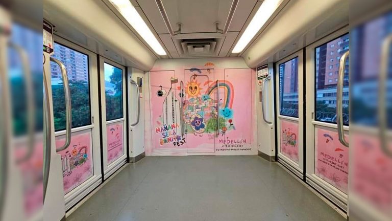 FOTOS: Karol G viaja en el Metro de Medellín - Minuto30