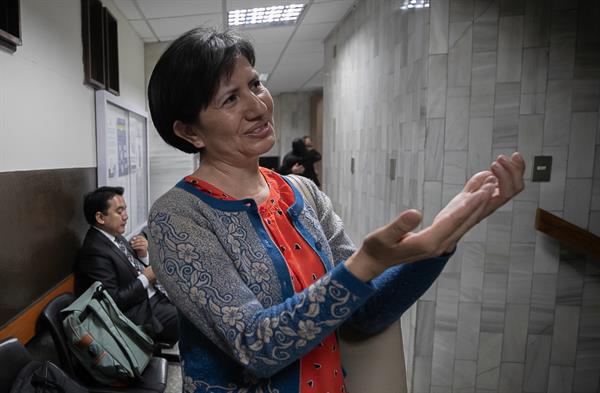 "Mi hija está presa por expresar su opinión", dice madre de excandidata guatemalteca | Minuto30