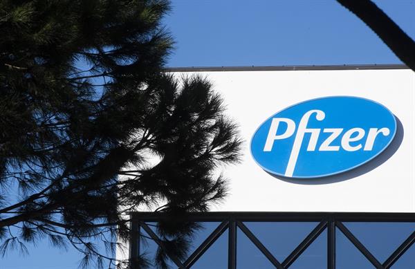 Pfizer gana 2.119 millones de dólares en 2023, un 93 % menos que en ...