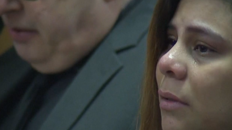 Mujer dejó sola a su bebé por irse de vacaciones, la condenaron a cadena perpetua porque la niña ...