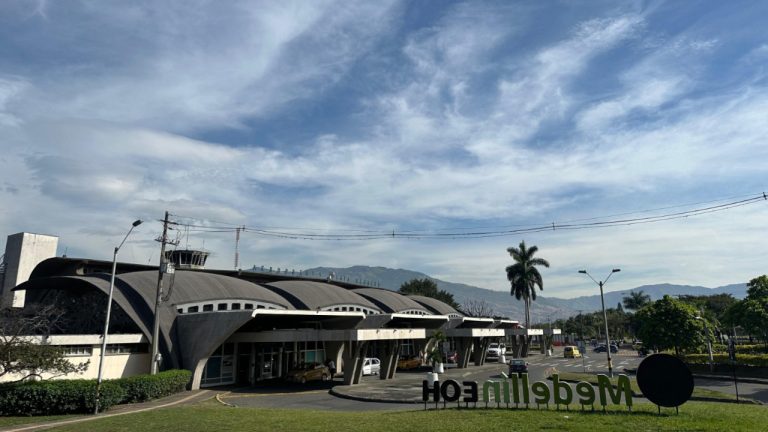 Aeropuerto Olaya Herrera marca récord con transferencia de más de 18 ...